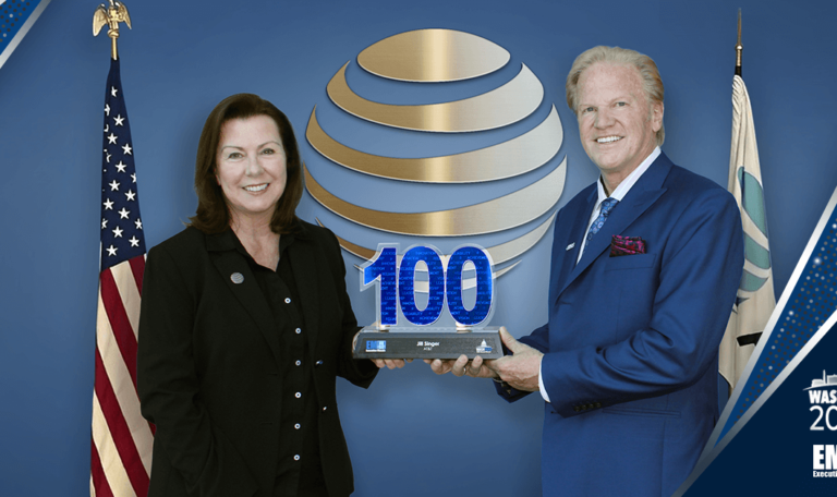 AT&T Federal VP Jill Singer Accepts 2024 Wash100 Award From Executive ...